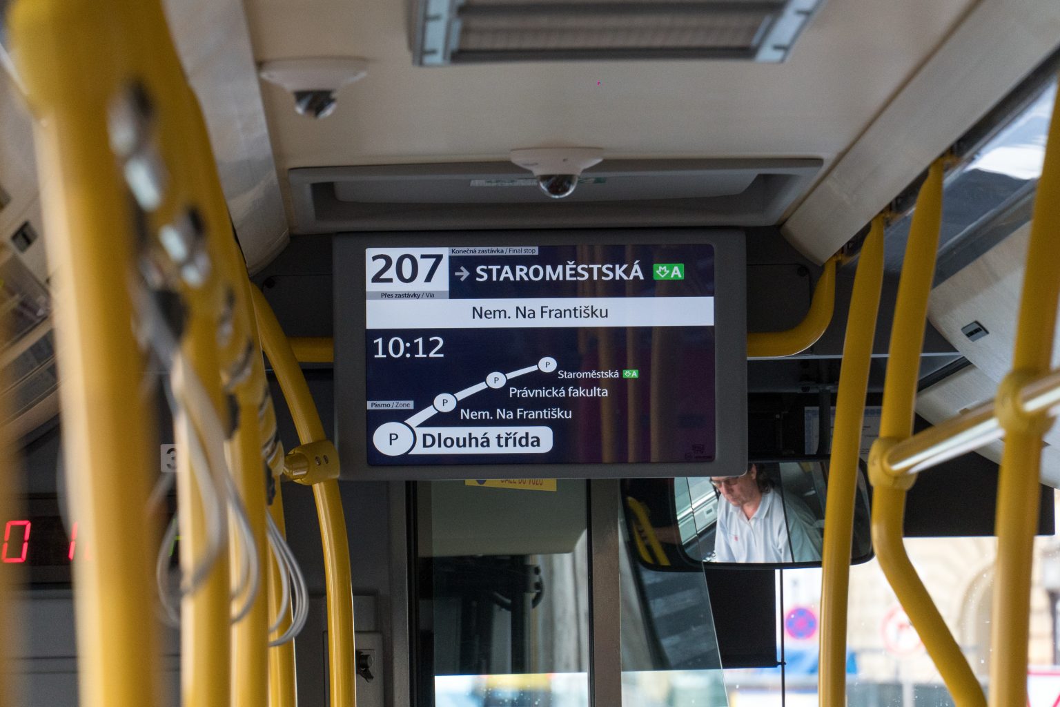 Bus Passenger Information System - Avnet Displays